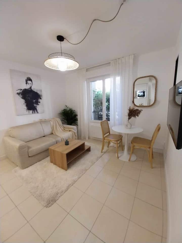 Appt 2p Clim + Parking - 3min Plage - Tout à Pied - Juan les Pins