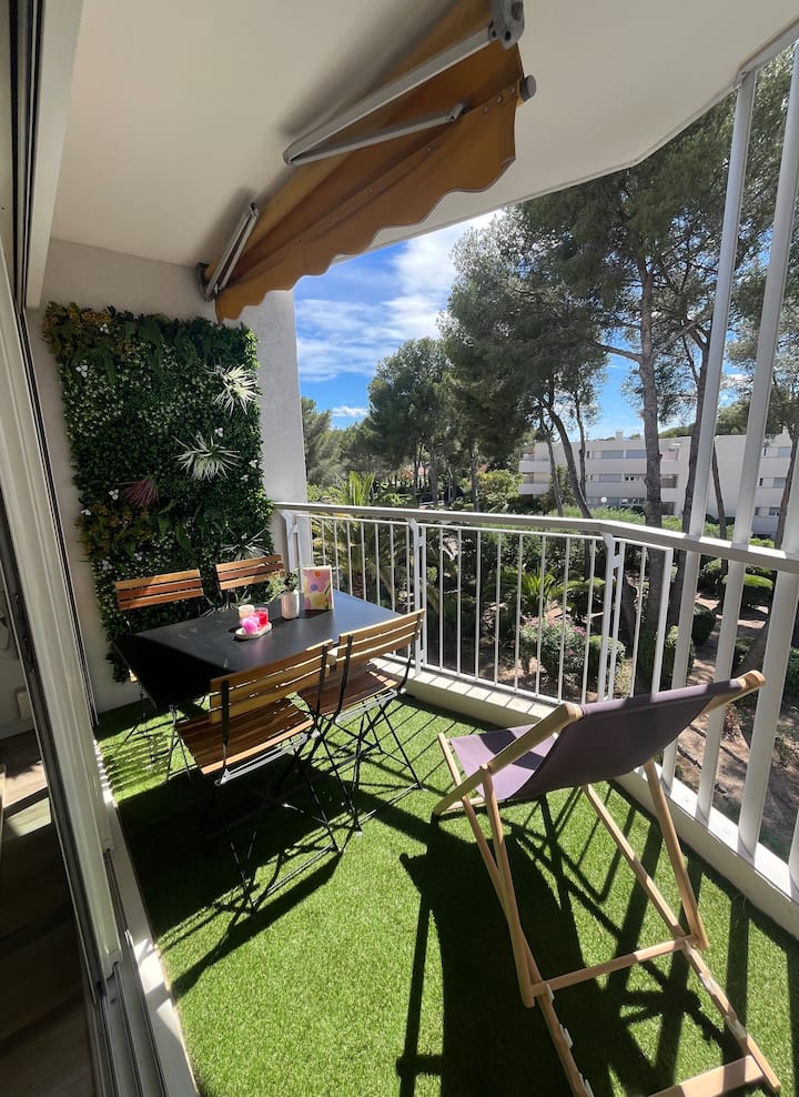 Superbe Studio à 100m De La Plage Avec Piscine - Fréjus