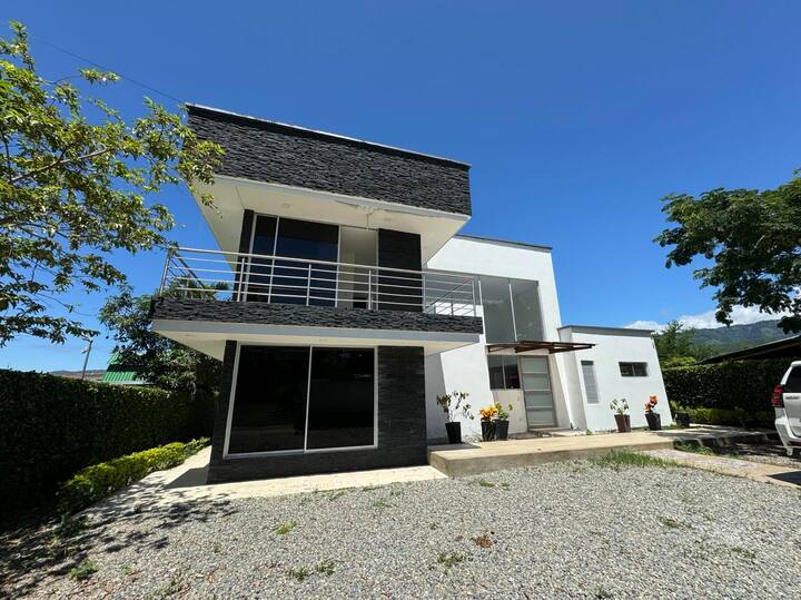 Hermosa Casa Quinta En El Totumo - Ibagué