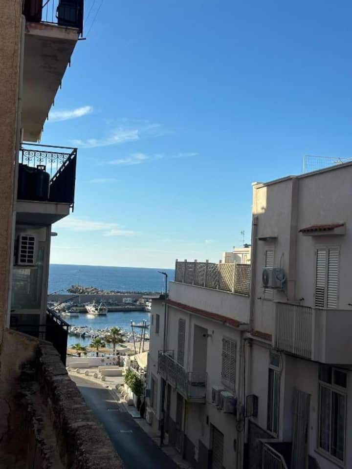 Porto Di Mare - Terrasini