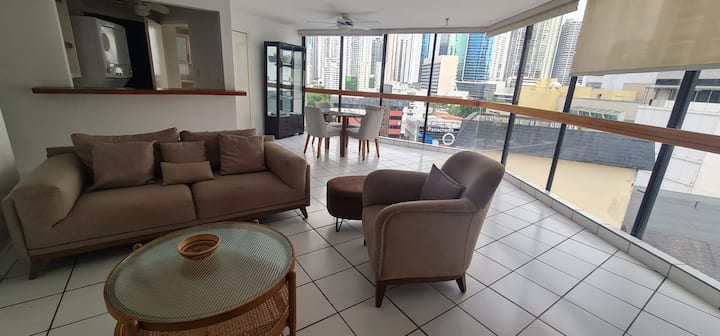 Cityscape Charm: Cozy Hideaway - Panama City