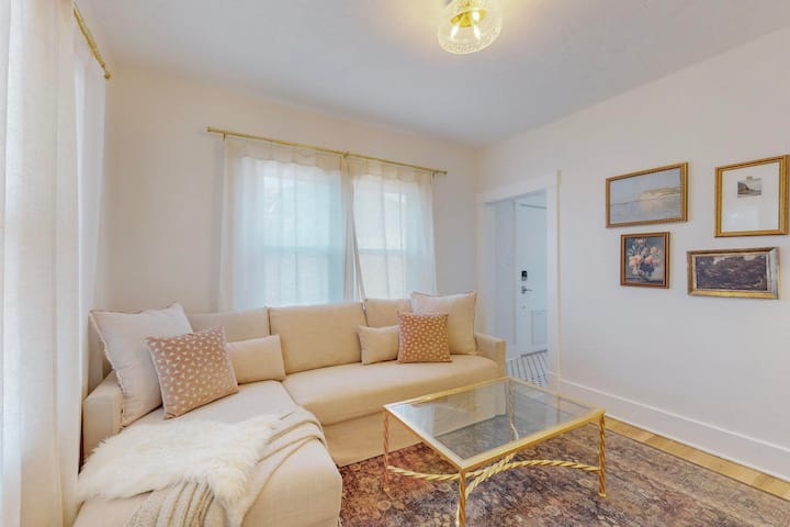 Historic 1930s Home | Near Old Town & Downtown - Albuquerque, NM