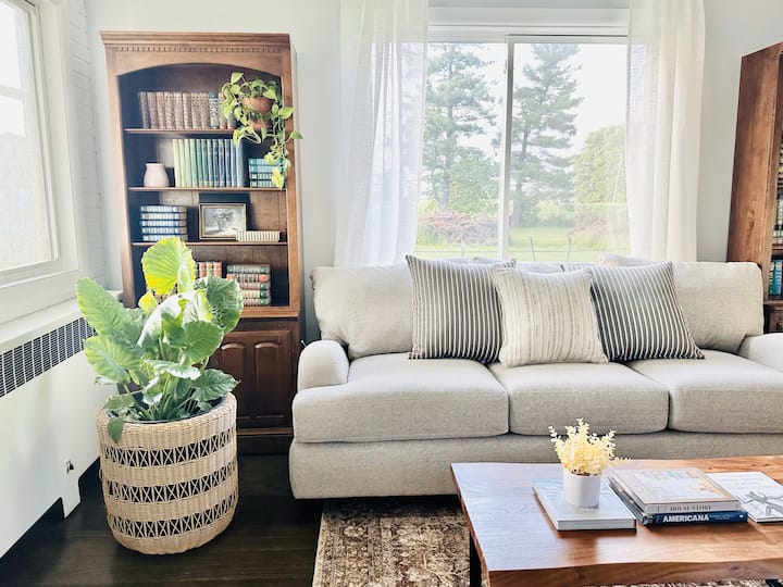 Country Farmhouse Near Frankenmuth & Birch Run - フランケンマス, MI