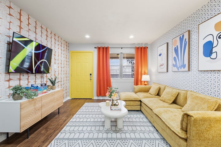 Cozy & Stylish Getaway-walkable-mins To Dt Dallas - Dallas, TX