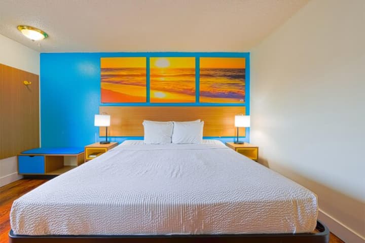 Coastal Inn By Lincoln City King Room - Lincoln City