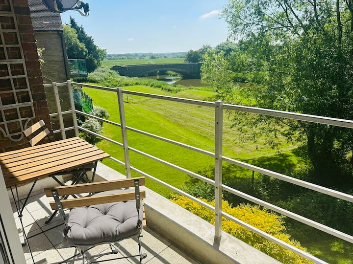 Riverside Apartment With Balcony - Amberley Castle