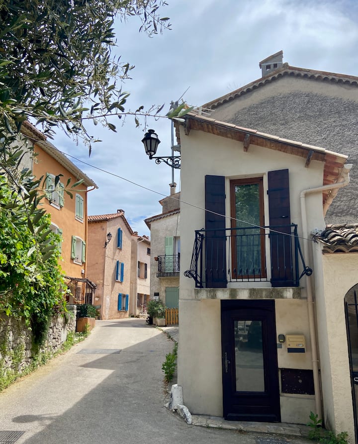 Tiny House Place Du Village - La Roquette-sur-Siagne