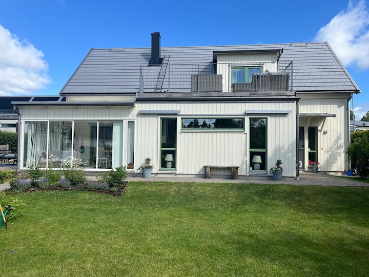 Great Location Villa In ÖJersjö, Golf In/out - Göteborg