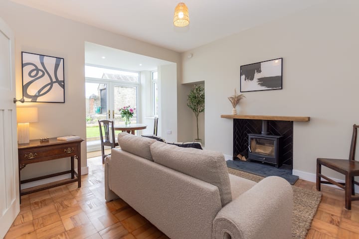 Luxury Home In Penderyn - Waterfall Country - South Wales