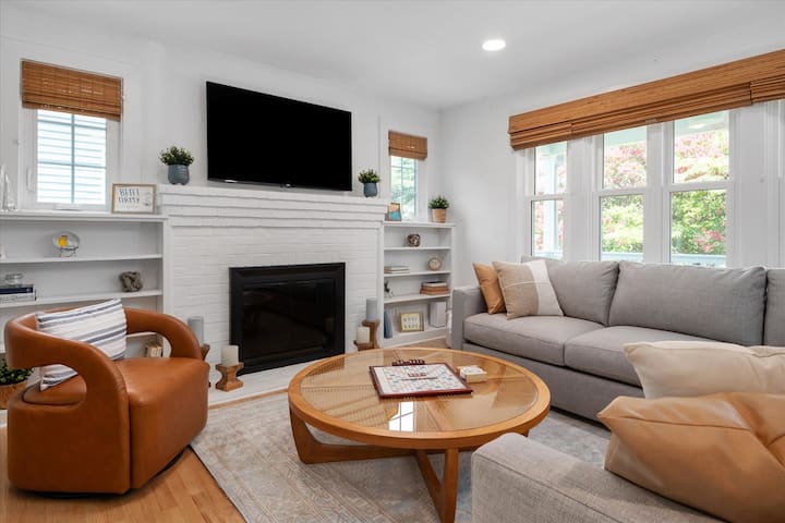 Mins To Dta | King Beds | Parking - Arnold, MD