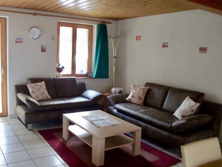 Gemütliche & Zentrale Ferienwohnung - Frutigen