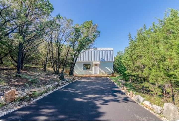 Juniper Hollow On 2.25 Acres. Minutes From Lake. - Canyon Lake, TX