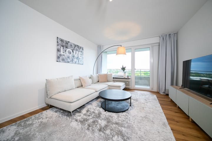 120 Sqm Apartment | 2 Bedrooms | Balcony | Kitchen - Neuss