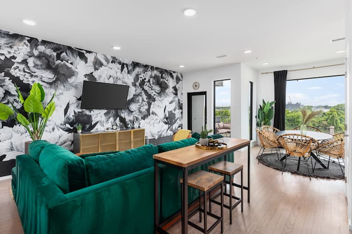 River View High-end Condo - Private Patio, Parking - Nashville, TN