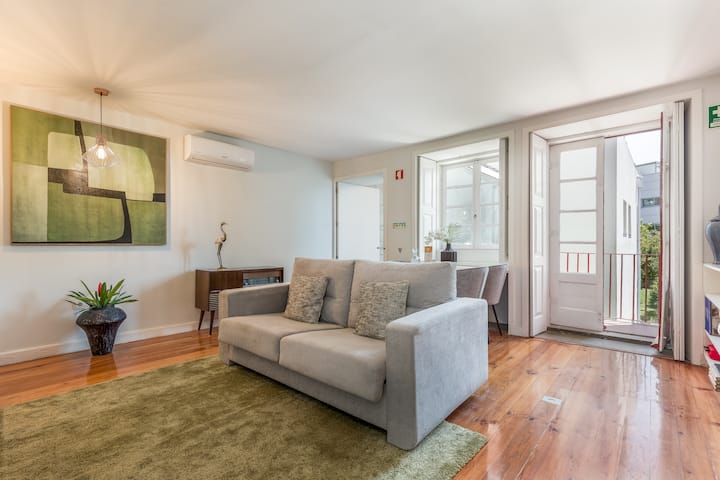 One Bedroom Apartment W/ Garden - Porto