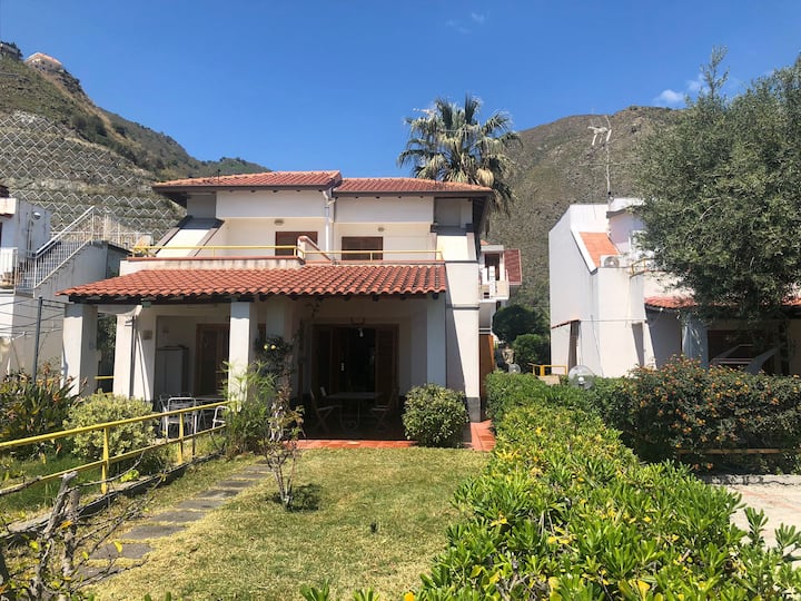 Villetta Delle Peonie - Letojanni