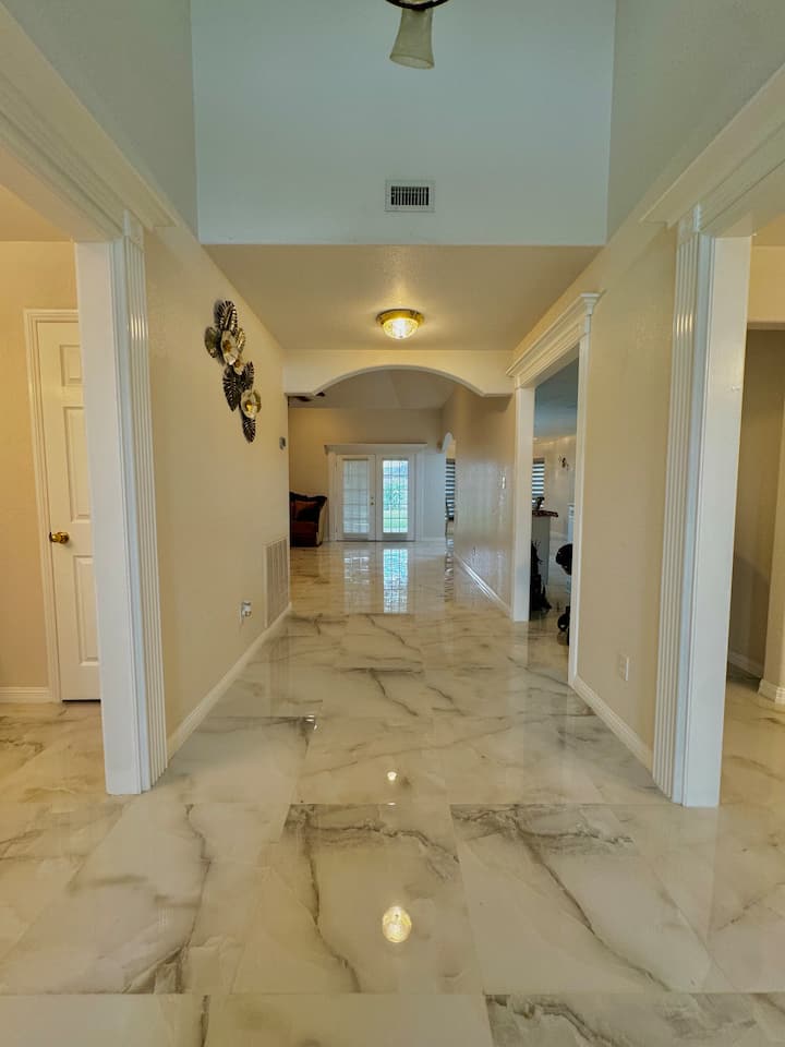 The Valley’s Best Stay 3br/2b! (Sleeps 8) - Brownsville, TX