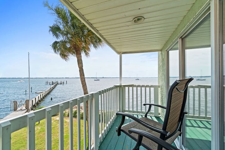 Bayfront Townhome, Dock, Kayaks In St. Andrew's! - Panama City, FL