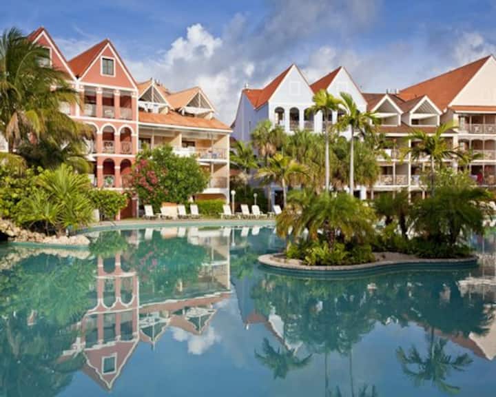 Coral At Taino: Studio Full Kitchen, Sleep Up To 4 - Freeport