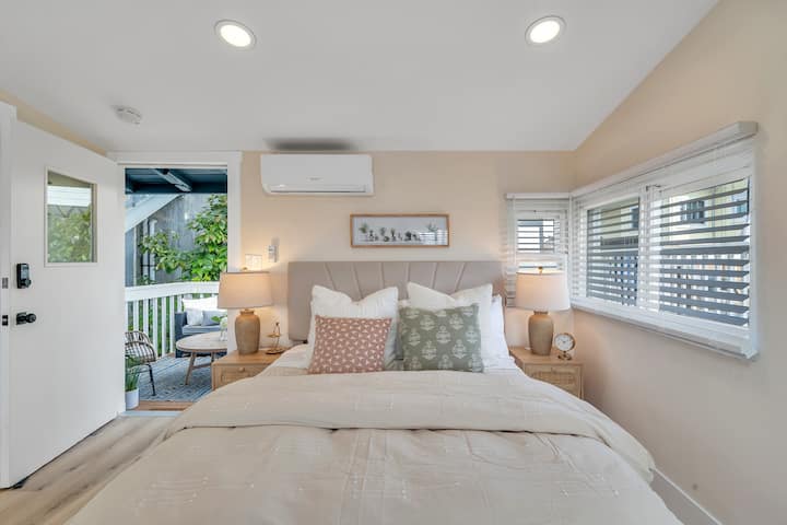 Upper Suite On Ivy St - Walk To Little Italy! - La Playa - San Diego