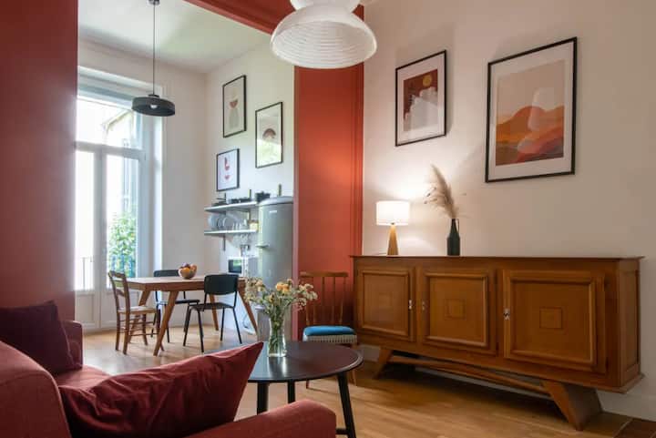 Bel Et Grand Appartement Quais De La Fontaine - Nîmes