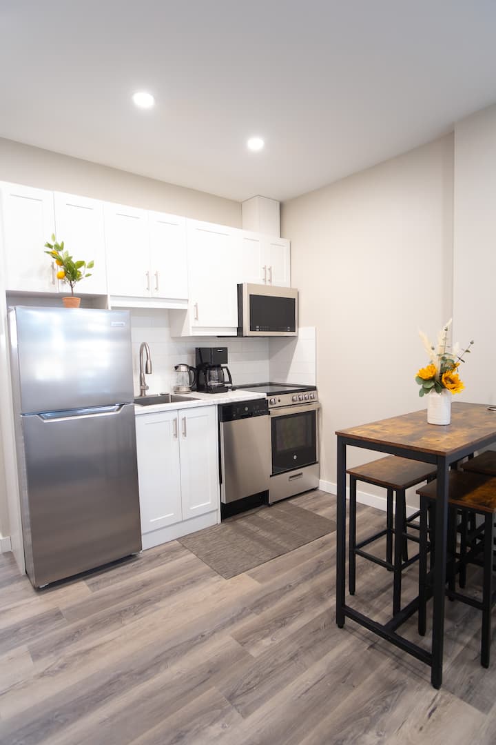 Unique Apartment 3 Blenheim - Chatham-Kent