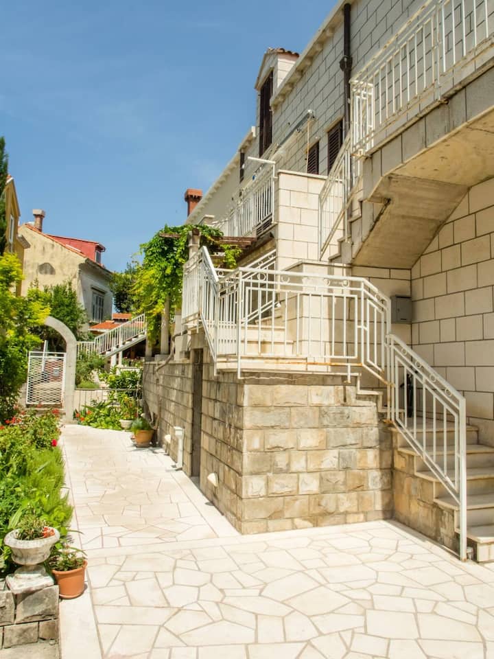 4bedrooms, Terrace, Great Spot! - Dubrovnik