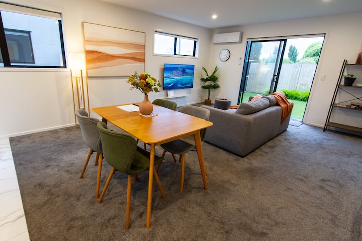 St Albans 2 Bed Townhouse W/park - 基督城