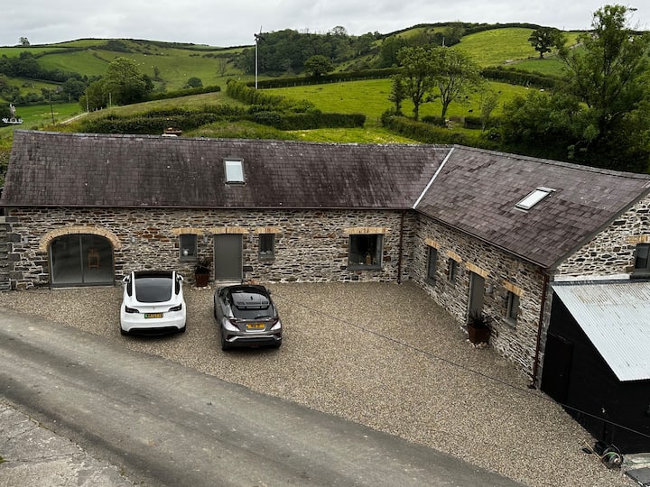 Cartws
Pentrecelyn Farm - Carmarthen