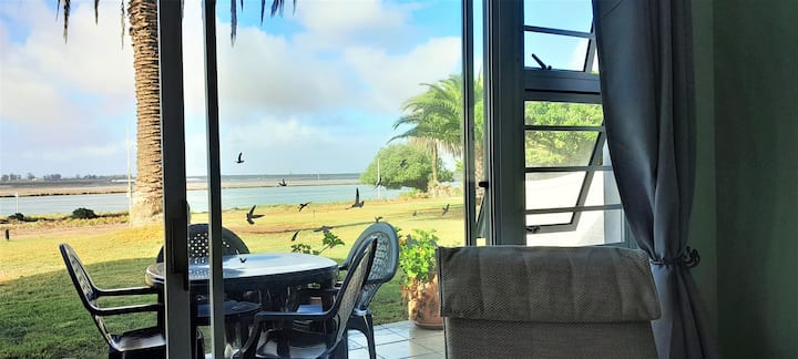Waterfront Cosy Family Apartment - Velddrif