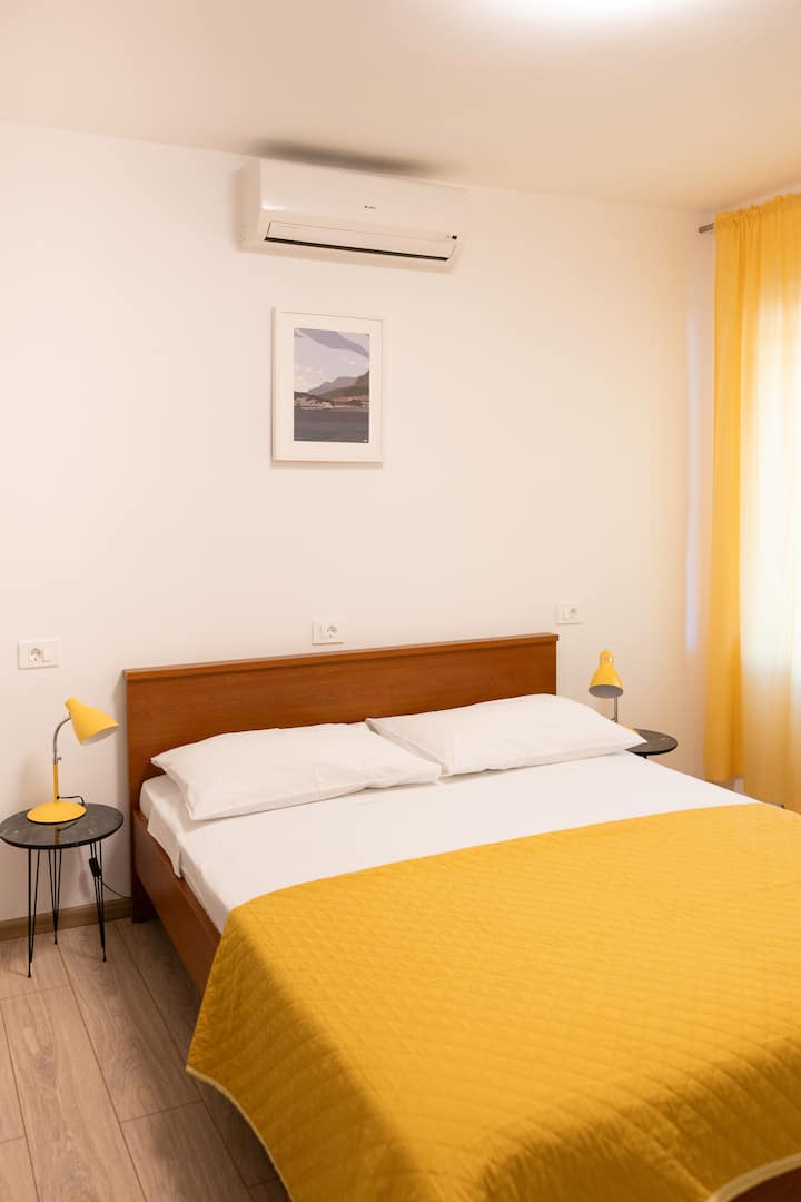Makarska On-the-go Room W/ Free Parking - Makarska
