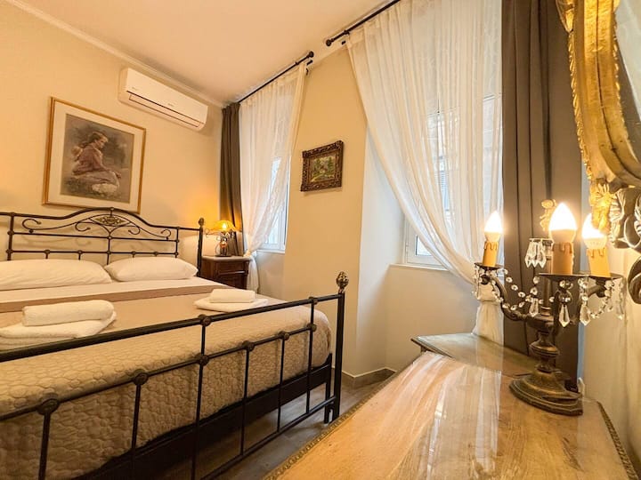 Dion And Eva's Oldtown Apartment - Corfu