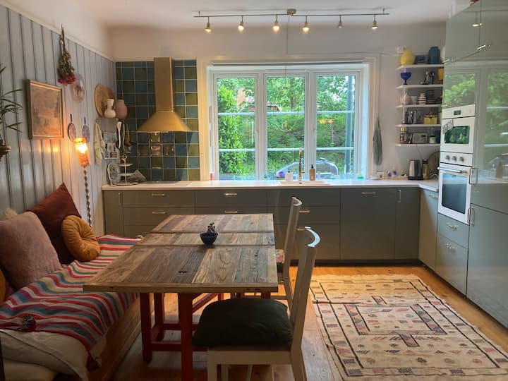 Stor, Familievennlig Bakgård Og Piano - Oslo