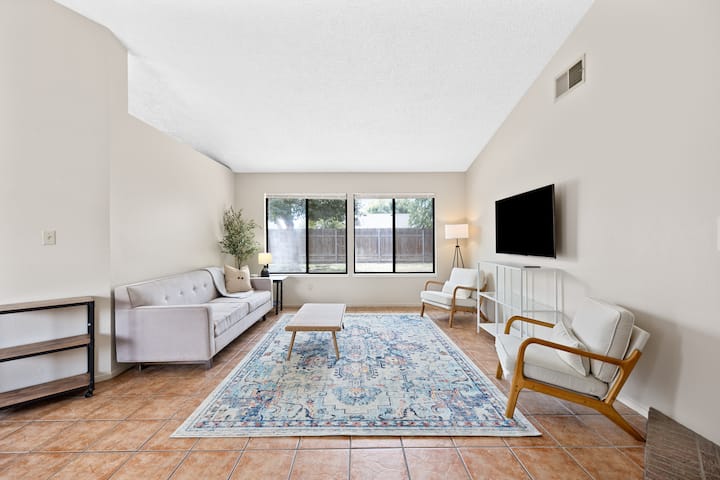 550 Mbps • Ideal For Work & Business - Bakersfield, CA