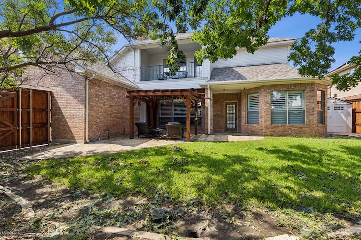 Tch - Spacious 4bd/4ba Home In Carrollton W/office - Carrollton, TX