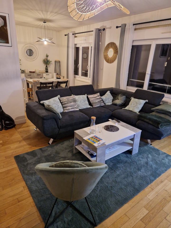 L'appartement Est De 72m². - Vire