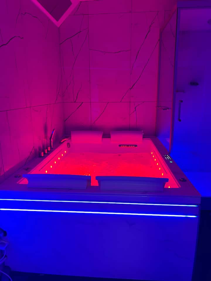 Love Room Avec Jacuzzi Et Hammam - Auvers-sur-Oise