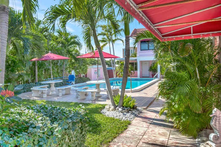 Seahorse Guesthouse King Studio #3 - Orchid Beach, Pompano Beach