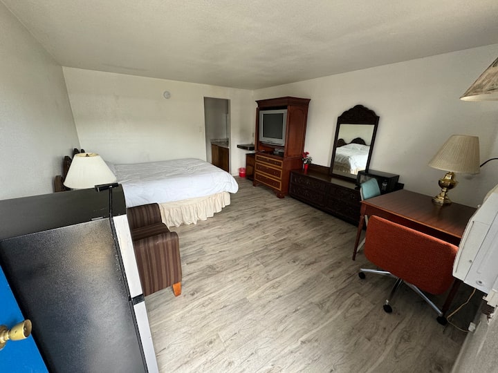 Comfortable And Affordable! - Federal Way, WA