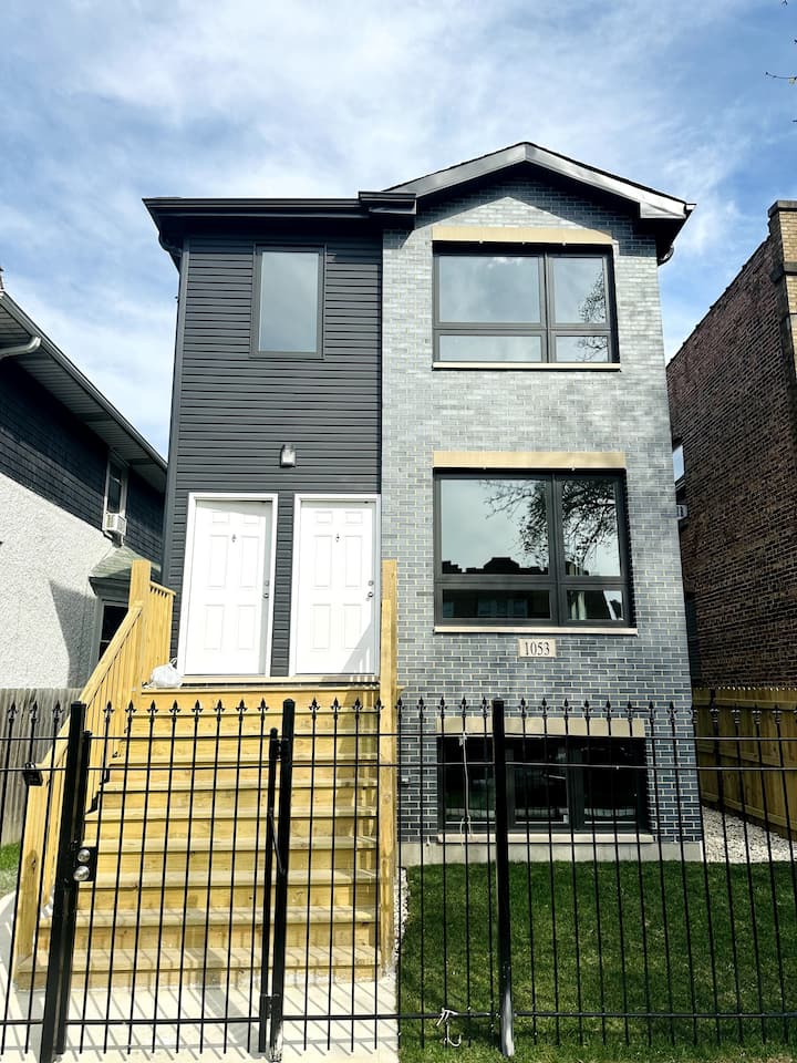 Wonderful And Cozy Chicago Top Unit Apartment - 멜로즈 파크