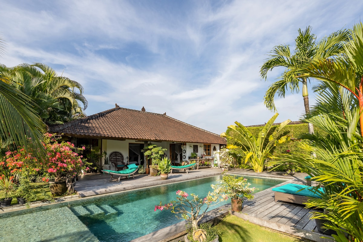 Villa Tago - 5 BR Villa in Umalas - Houses for Rent in Kecamatan Kuta ...