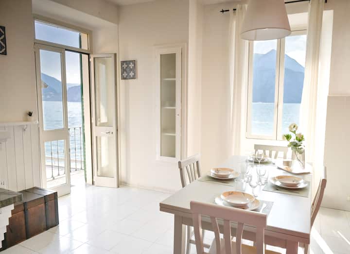 Votre Fenêtre Sur Varenna-como- - San Siro