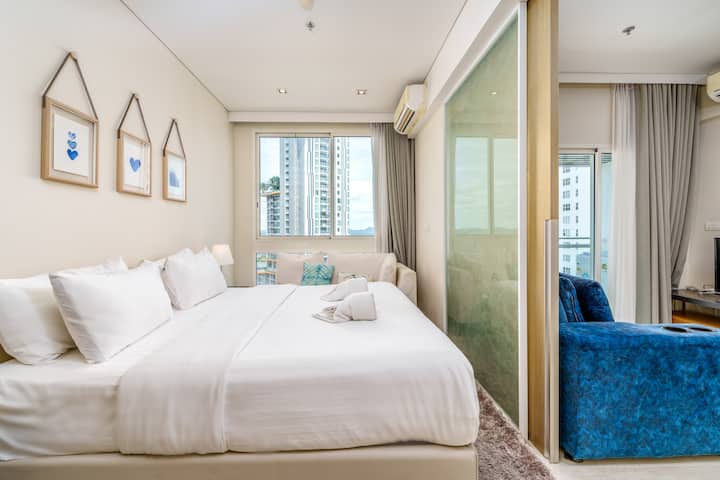 Cozy Apartment With Sea View - Pattaya City