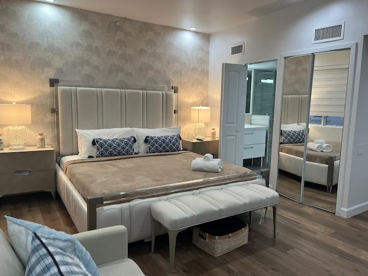Calming Studio Apartment In South Beach - Miami Beach, FL