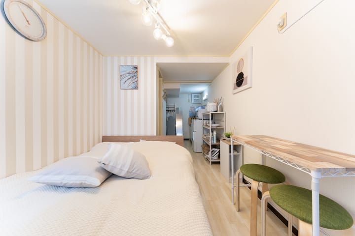 東京メトロ<東新宿駅>徒歩５分/15㎡ 2名/キッチン・食器・家電完備/東京駅・品川駅まで約20分 - Shinjuku City