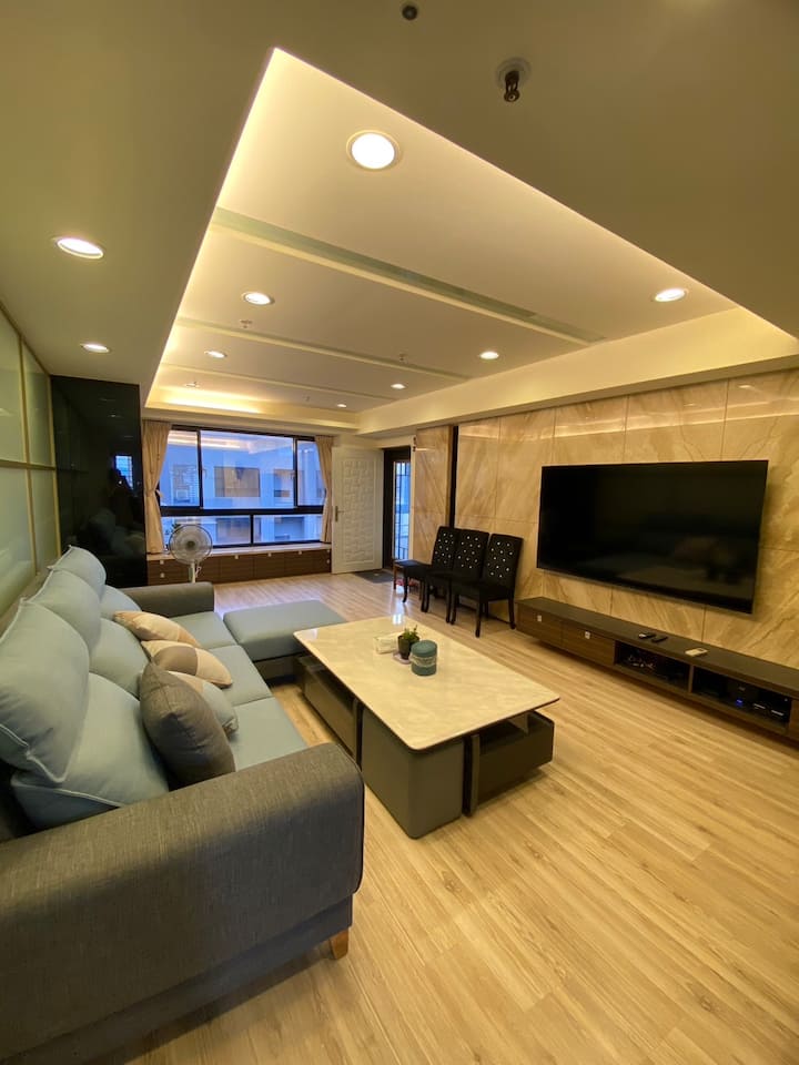 西區近國立台灣美術館，離南屯捷運站10分鐘 - Taichung City