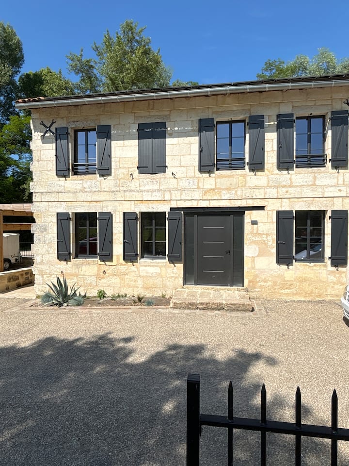 Maison De Charme à Fronsac - リブルヌ