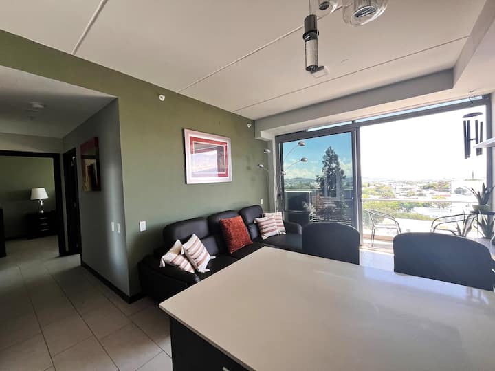 Cityscape: 2br W/ City View, Ac & 3 Smart Tvs - San José