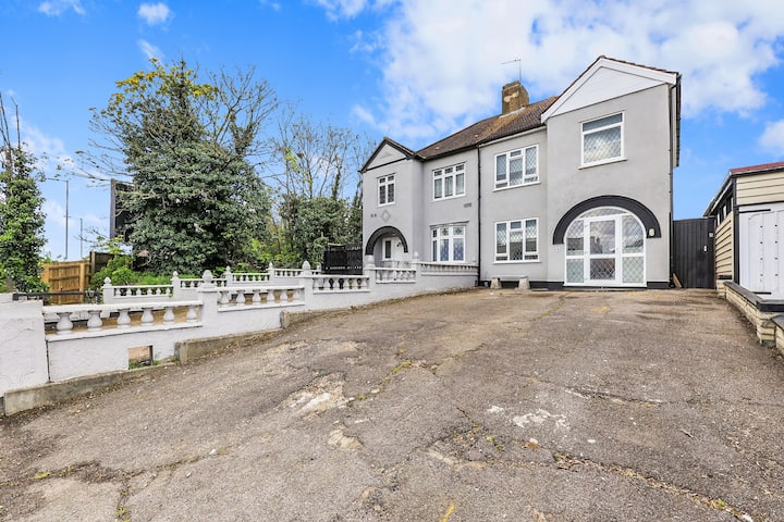 Superb - Brentwood