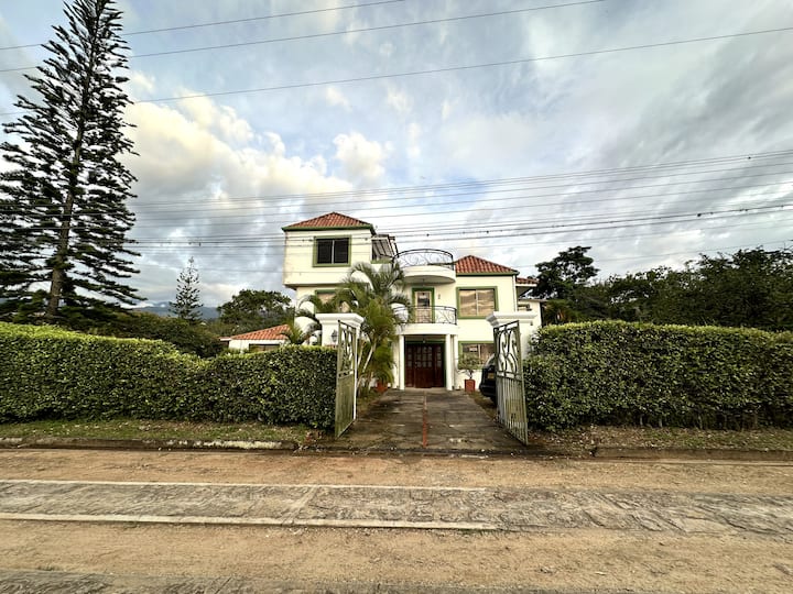 La Mirage 22 Casa 10 - Fusagasugá